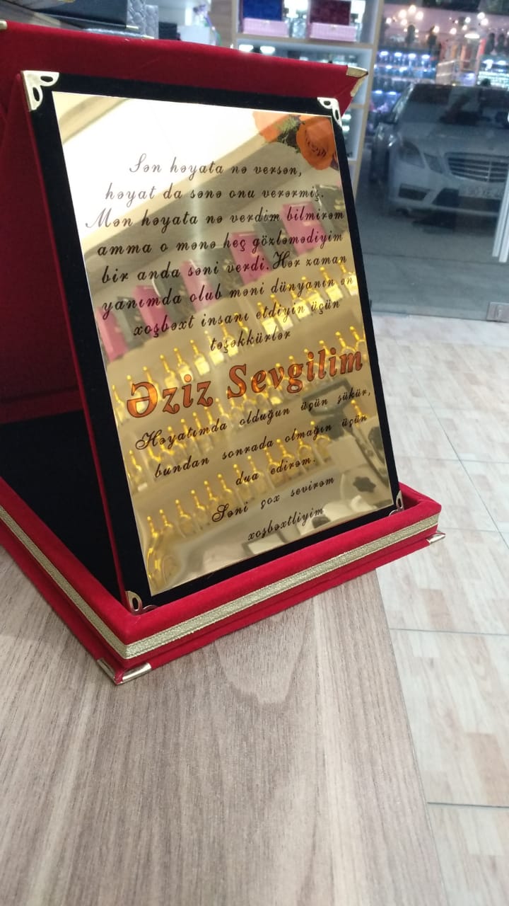 Plaketlər - Plaket Çeşidləri və Qiymetleri